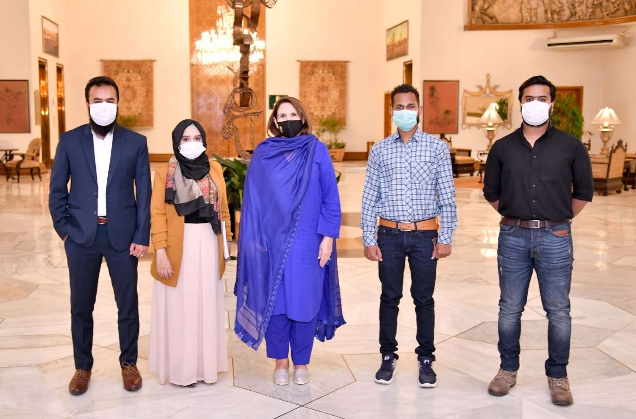 IVLP Alumnus Meets First Lady of Pakistan - Pakistan-U.S. Alumni Network